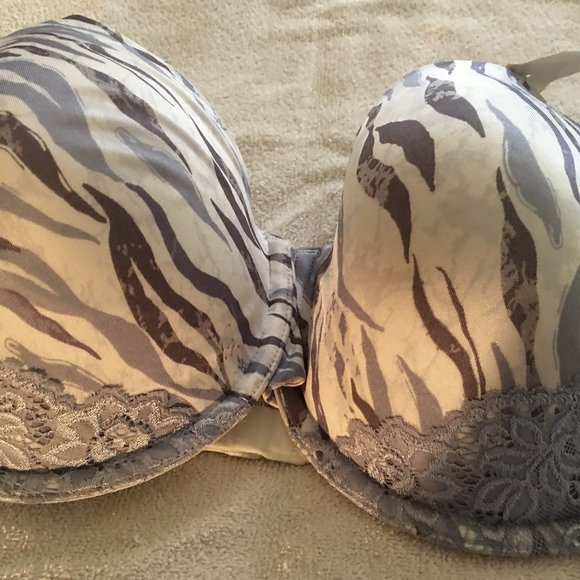 Olga | Intimates & Sleepwear | Olga Bra Size 4dd New With Tags | Poshmark